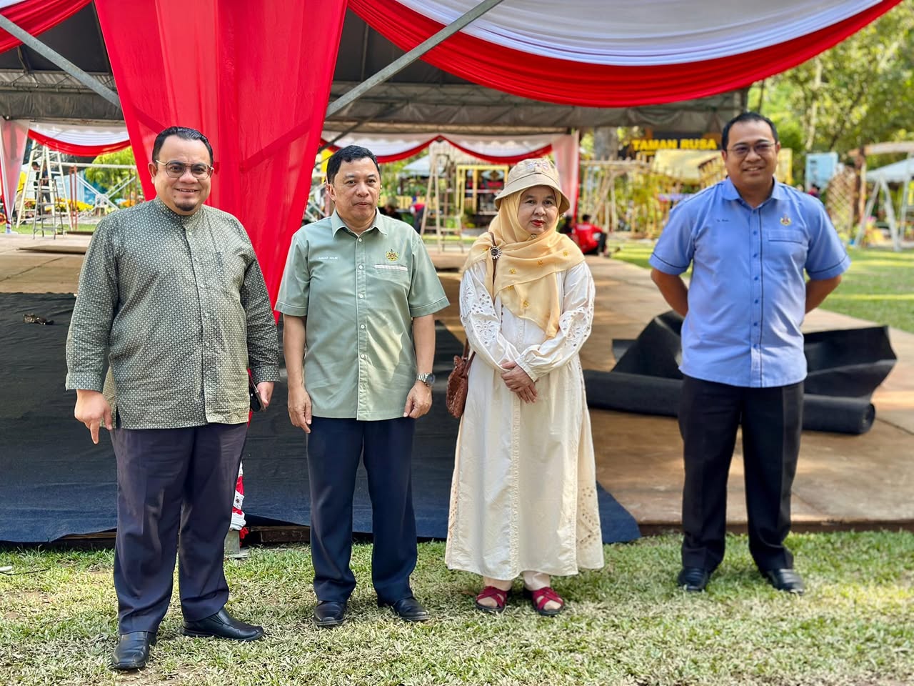 TEMPAT PERTAMA PESTA FLORA 2024 - Portal Rasmi Majlis Daerah Tanah Merah